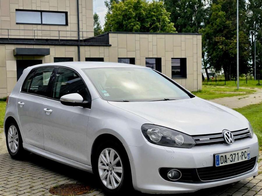 Pelēks Volkswagen Golf 2011 Tauragė, ar dzinēja tilpumu 1.60 L un nobraukumu 275 tūkst. km par 4300 €, foto 4 vietnē AUTOMOTO.COM.LV