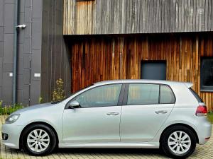 Pelēks Volkswagen Golf 2011 Tauragė, ar dzinēja tilpumu 1.60 L un nobraukumu 275 tūkst. km par 4300 €, foto 5 vietnē AUTOMOTO.COM.LV