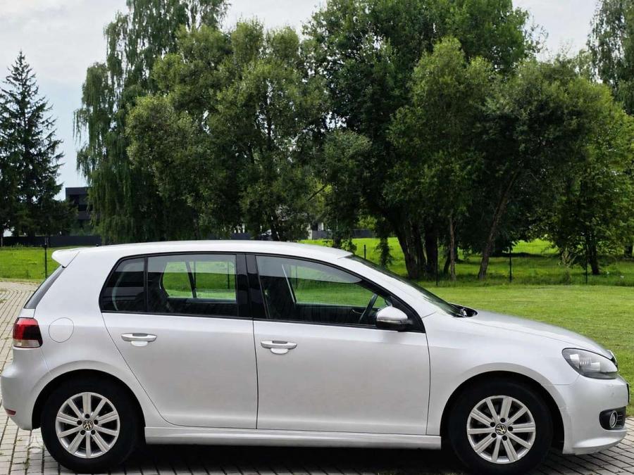 Pelēks Volkswagen Golf 2011 Tauragė, ar dzinēja tilpumu 1.60 L un nobraukumu 275 tūkst. km par 4300 €, foto 9 vietnē AUTOMOTO.COM.LV