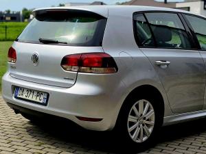 Pelēks Volkswagen Golf 2011 Tauragė, ar dzinēja tilpumu 1.60 L un nobraukumu 275 tūkst. km par 4300 €, foto 14 vietnē AUTOMOTO.COM.LV