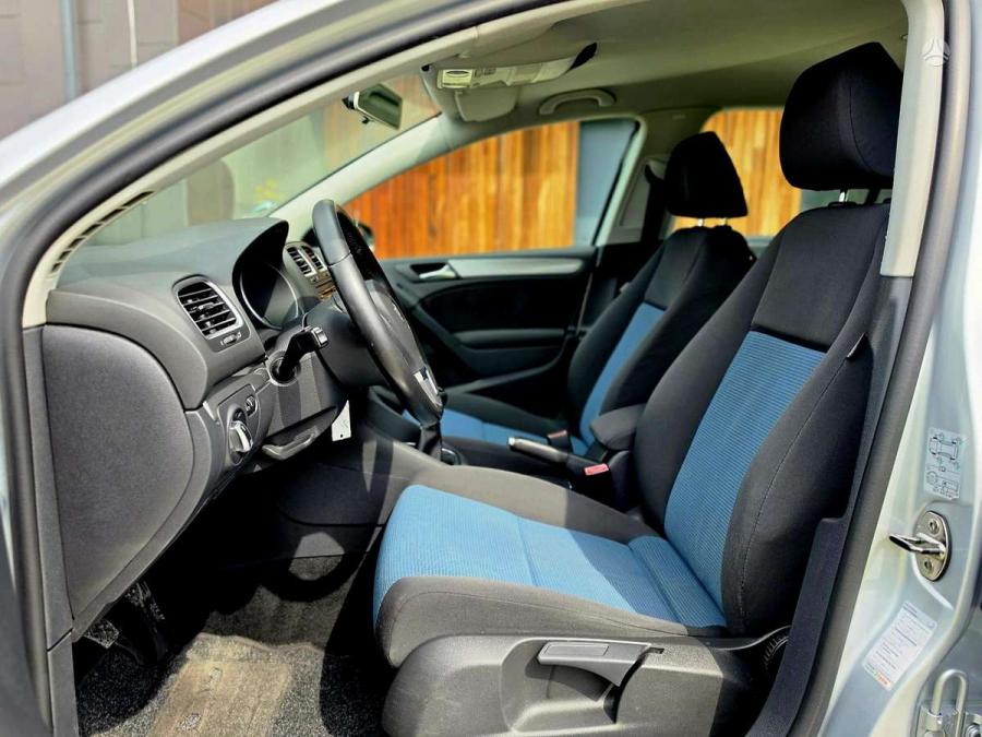 Pelēks Volkswagen Golf 2011 Tauragė, ar dzinēja tilpumu 1.60 L un nobraukumu 275 tūkst. km par 4300 €, foto 17 vietnē AUTOMOTO.COM.LV