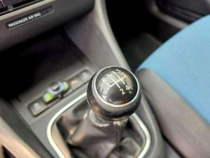 Pelēks Volkswagen Golf 2011 Tauragė, ar dzinēja tilpumu 1.60 L un nobraukumu 275 tūkst. km par 4300 €, foto 26 vietnē AUTOMOTO.COM.LV