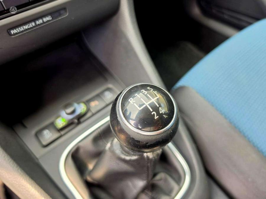 Pelēks Volkswagen Golf 2011 Tauragė, ar dzinēja tilpumu 1.60 L un nobraukumu 275 tūkst. km par 4300 €, foto 26 vietnē AUTOMOTO.COM.LV