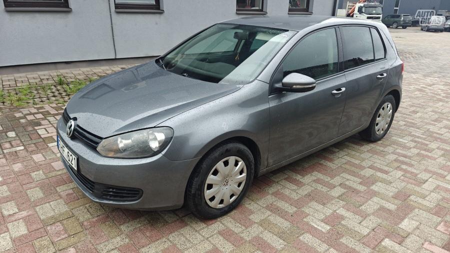 Pelēks Volkswagen Golf 2011 Viļņa, ar dzinēja tilpumu 1.60 L un nobraukumu 225 tūkst. km par 2900 €, foto 3 vietnē AUTOMOTO.COM.LV