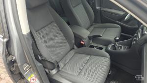 Pelēks Volkswagen Golf 2011 Viļņa, ar dzinēja tilpumu 1.60 L un nobraukumu 225 tūkst. km par 2900 €, foto 9 vietnē AUTOMOTO.COM.LV