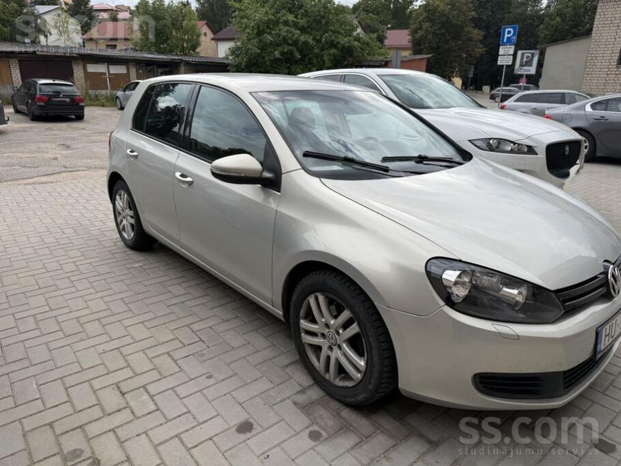 Pelēks Volkswagen Golf 2011 Valmiera, ar dzinēja tilpumu 1.60 L un nobraukumu 249 tūkst. km par 3500 €, foto 3 vietnē AUTOMOTO.COM.LV
