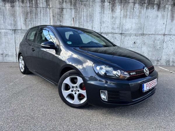 Pelēks Volkswagen Golf 2011 Viļņa, ar dzinēja tilpumu 1.98 L un nobraukumu 234 tūkst. km par 5999 €, foto 2 vietnē AUTOMOTO.COM.LV