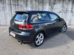 Grey Volkswagen Golf 2011 in Vilnius, with an engine capacity of 1.98 L and mileage of 234 thousand km for 5999 €, photo 12 on AUTOMOTO.COM.LV