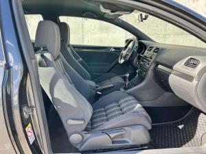 Grey Volkswagen Golf 2011 in Vilnius, with an engine capacity of 1.98 L and mileage of 234 thousand km for 5999 €, photo 18 on AUTOMOTO.COM.LV