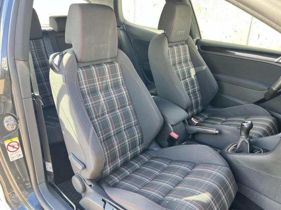 Grey Volkswagen Golf 2011 in Vilnius, with an engine capacity of 1.98 L and mileage of 234 thousand km for 5999 €, photo 19 on AUTOMOTO.COM.LV