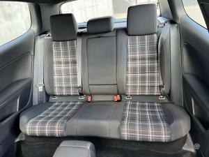 Grey Volkswagen Golf 2011 in Vilnius, with an engine capacity of 1.98 L and mileage of 234 thousand km for 5999 €, photo 21 on AUTOMOTO.COM.LV