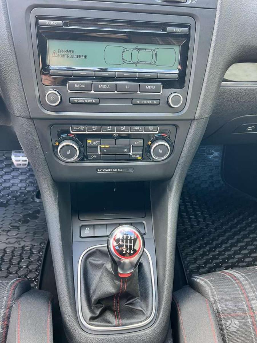Grey Volkswagen Golf 2011 in Vilnius, with an engine capacity of 1.98 L and mileage of 234 thousand km for 5999 €, photo 23 on AUTOMOTO.COM.LV