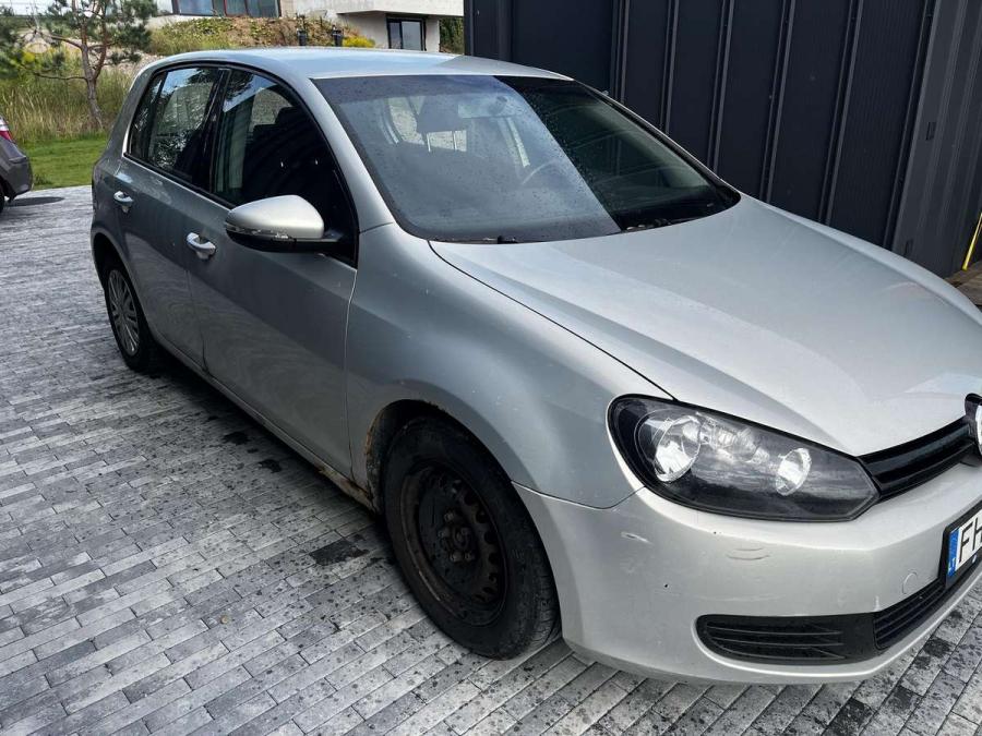 Grey Volkswagen Golf 2011 in Vilnius, with an engine capacity of 1.60 L and mileage of 237 thousand km for 2700 €, photo 6 on AUTOMOTO.COM.LV