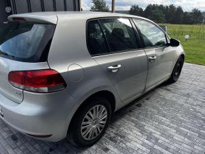 Grey Volkswagen Golf 2011 in Vilnius, with an engine capacity of 1.60 L and mileage of 237 thousand km for 2700 €, photo 7 on AUTOMOTO.COM.LV