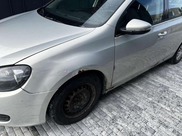 Grey Volkswagen Golf 2011 in Vilnius, with an engine capacity of 1.60 L and mileage of 237 thousand km for 2700 €, photo 9 on AUTOMOTO.COM.LV