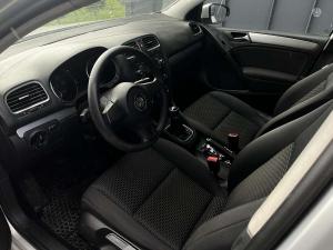 Grey Volkswagen Golf 2011 in Vilnius, with an engine capacity of 1.60 L and mileage of 237 thousand km for 2700 €, photo 10 on AUTOMOTO.COM.LV