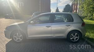 Grey Volkswagen Golf 2011 in Ogre, with an engine capacity of 1.60 L and mileage of 255 thousand km for 1300 €, photo 4 on AUTOMOTO.COM.LV