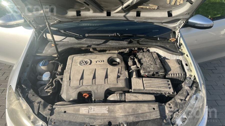 Grey Volkswagen Golf 2011 in Ogre, with an engine capacity of 1.60 L and mileage of 255 thousand km for 1300 €, photo 32 on AUTOMOTO.COM.LV