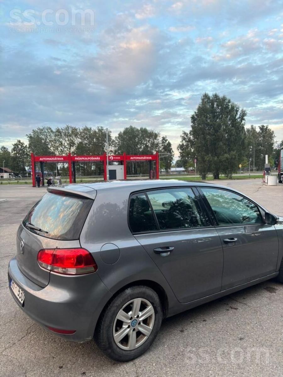 Pelēks Volkswagen Golf 2011 Rīga, ar dzinēja tilpumu 1.60 L un nobraukumu 0 tūkst. km par 1500 €, foto 6 vietnē AUTOMOTO.COM.LV