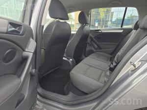 Pelēks Volkswagen Golf 2011 Rīga, ar dzinēja tilpumu 1.60 L un nobraukumu 314 tūkst. km par 3300 €, foto 3 vietnē AUTOMOTO.COM.LV