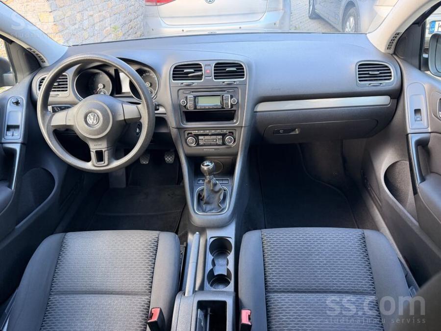 Pelēks Volkswagen Golf 2011 Rīga, ar dzinēja tilpumu 1.60 L un nobraukumu 314 tūkst. km par 3300 €, foto 7 vietnē AUTOMOTO.COM.LV