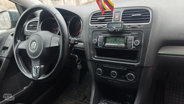 Pelēks Volkswagen Golf 2011 Viļņa, ar dzinēja tilpumu 1.60 L un nobraukumu 225 tūkst. km par 2900 €, foto 8 vietnē AUTOMOTO.COM.LV