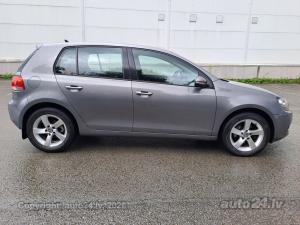 Pelēks Volkswagen Golf 2011 Paide, ar dzinēja tilpumu 1.60 L un nobraukumu 282 tūkst. km par 4990 €, foto 3 vietnē AUTOMOTO.COM.LV