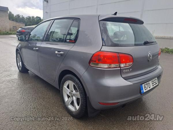 Pelēks Volkswagen Golf 2011 Paide, ar dzinēja tilpumu 1.60 L un nobraukumu 282 tūkst. km par 4990 €, foto 5 vietnē AUTOMOTO.COM.LV