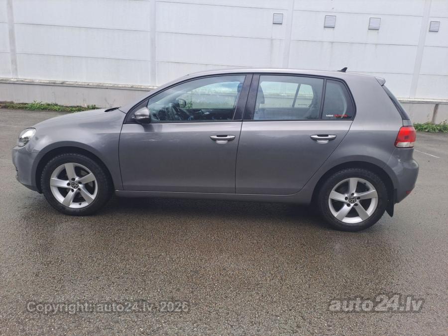 Pelēks Volkswagen Golf 2011 Paide, ar dzinēja tilpumu 1.60 L un nobraukumu 282 tūkst. km par 4990 €, foto 6 vietnē AUTOMOTO.COM.LV