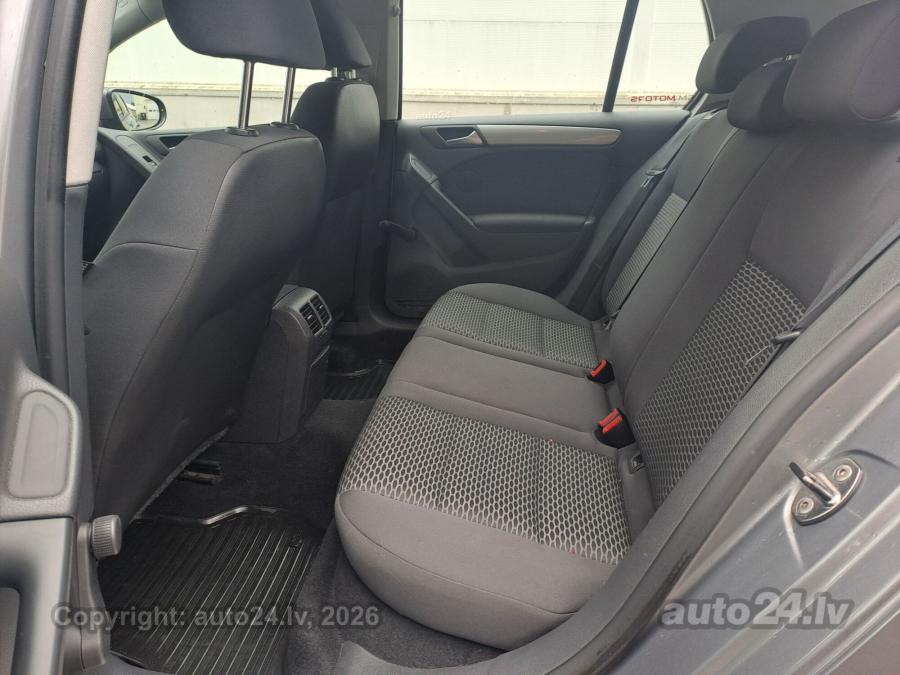 Pelēks Volkswagen Golf 2011 Paide, ar dzinēja tilpumu 1.60 L un nobraukumu 282 tūkst. km par 4990 €, foto 14 vietnē AUTOMOTO.COM.LV
