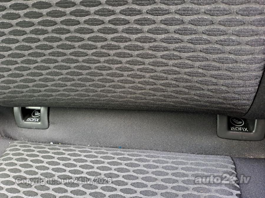 Pelēks Volkswagen Golf 2011 Paide, ar dzinēja tilpumu 1.60 L un nobraukumu 282 tūkst. km par 4990 €, foto 19 vietnē AUTOMOTO.COM.LV