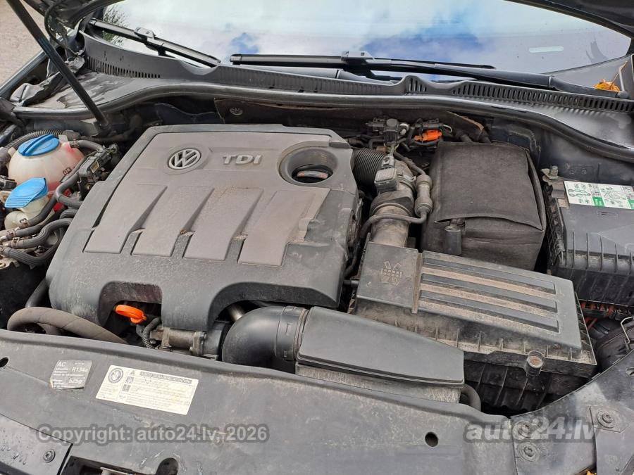 Pelēks Volkswagen Golf 2011 Paide, ar dzinēja tilpumu 1.60 L un nobraukumu 282 tūkst. km par 4990 €, foto 23 vietnē AUTOMOTO.COM.LV