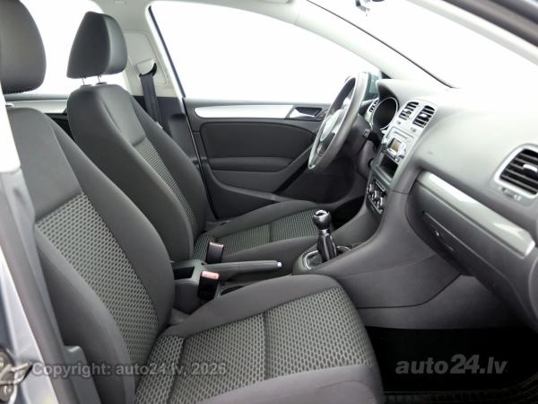 Volkswagen Golf 2011 Tallina vietnē Pelēks Volkswagen Golf 2011 Tallina, ar dzinēja tilpumu 1.20 L un nobraukumu 115 tūkst. km par 2499 €, foto 7 vietnē AUTOMOTO.COM.LV