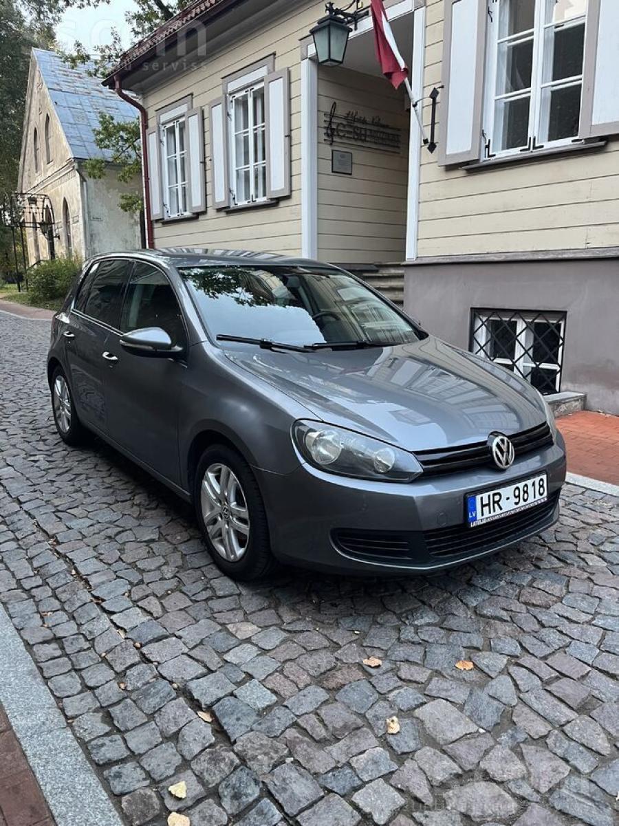 Pelēks Volkswagen Golf 2011 Cēsis, ar dzinēja tilpumu 1.20 L un nobraukumu 260 tūkst. km par 2450 €, foto 3 vietnē AUTOMOTO.COM.LV