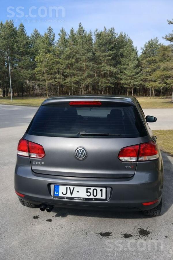 Volkswagen Golf 2011 Jūrmala vietnē Pelēks Volkswagen Golf 2011 Jūrmala, ar dzinēja tilpumu 1.40 L un nobraukumu 215 tūkst. km par 2000 €, foto 3 vietnē AUTOMOTO.COM.LV