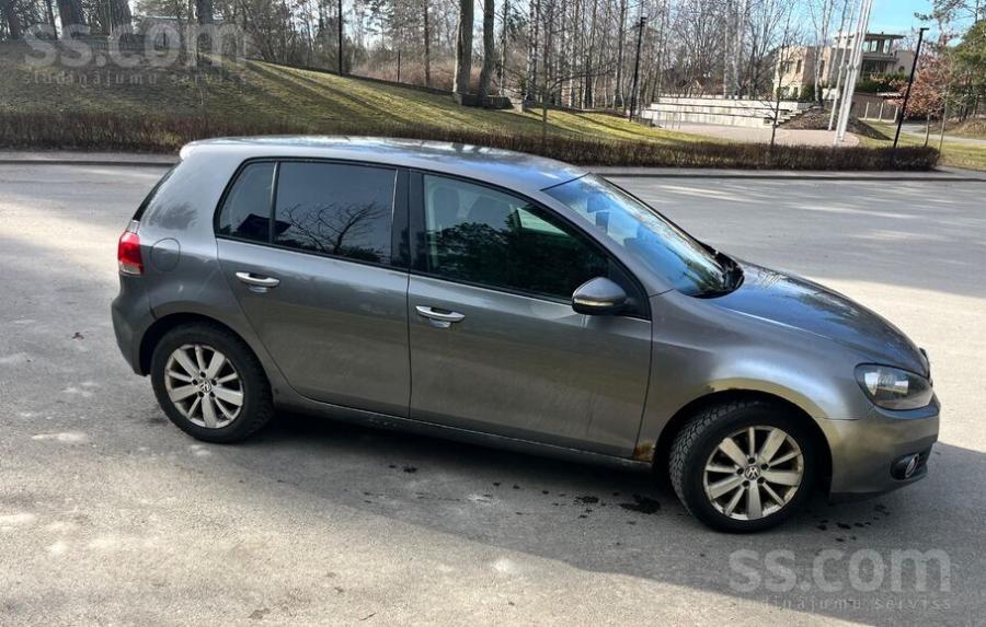 Pelēks Volkswagen Golf 2011 Jūrmala, ar dzinēja tilpumu 1.40 L un nobraukumu 215 tūkst. km par 2000 €, foto 4 vietnē AUTOMOTO.COM.LV