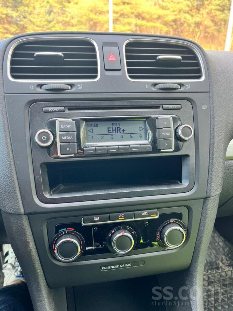 Pelēks Volkswagen Golf 2011 Jūrmala, ar dzinēja tilpumu 1.40 L un nobraukumu 215 tūkst. km par 2000 €, foto 6 vietnē AUTOMOTO.COM.LV