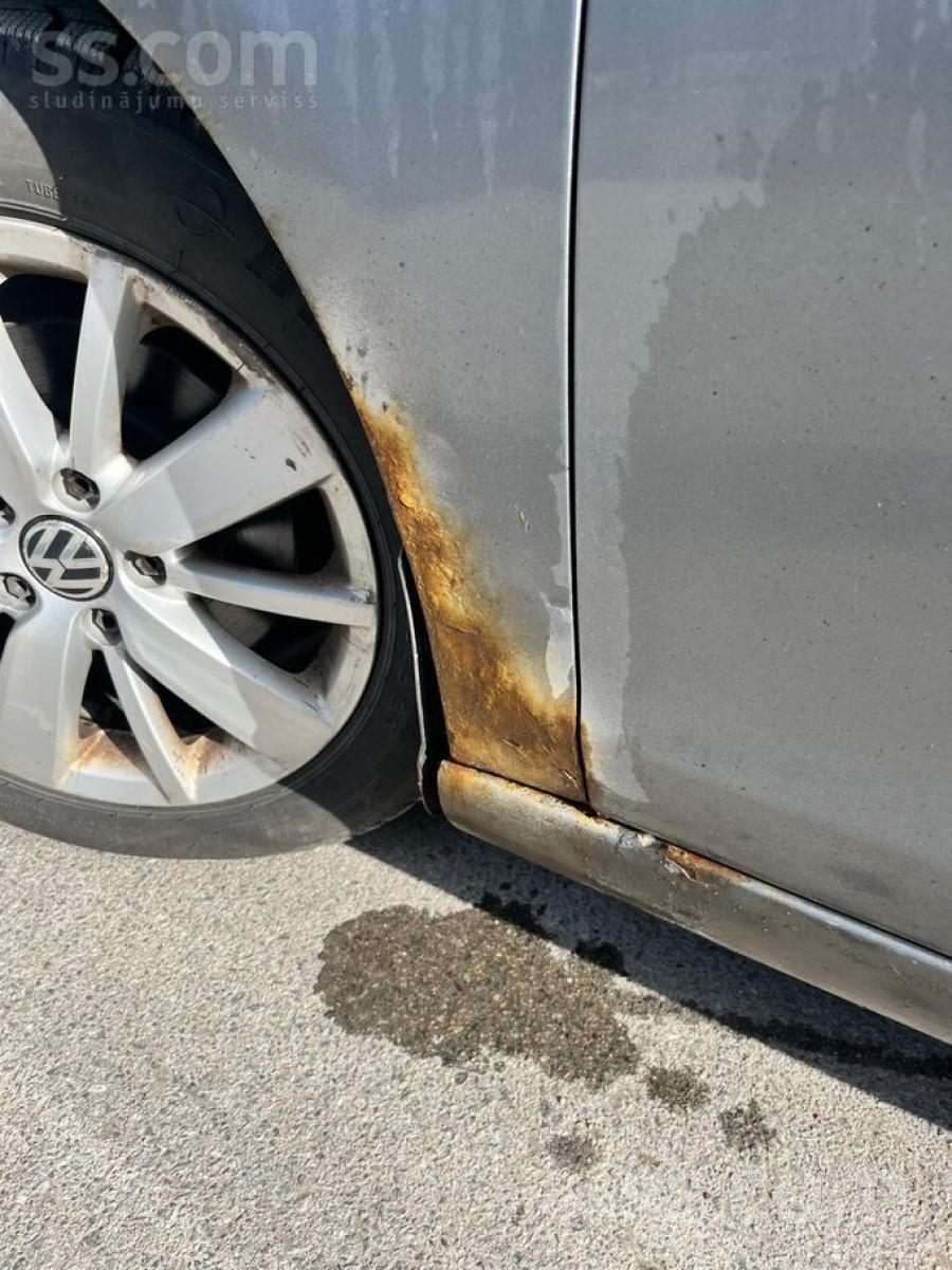 Pelēks Volkswagen Golf 2011 Jūrmala, ar dzinēja tilpumu 1.40 L un nobraukumu 215 tūkst. km par 2000 €, foto 9 vietnē AUTOMOTO.COM.LV