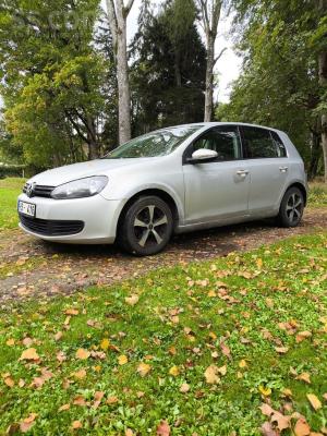 Pelēks Volkswagen Golf 2011 Ventspils, ar dzinēja tilpumu 1.60 L un nobraukumu 333 tūkst. km par 1000 €, foto 3 vietnē AUTOMOTO.COM.LV