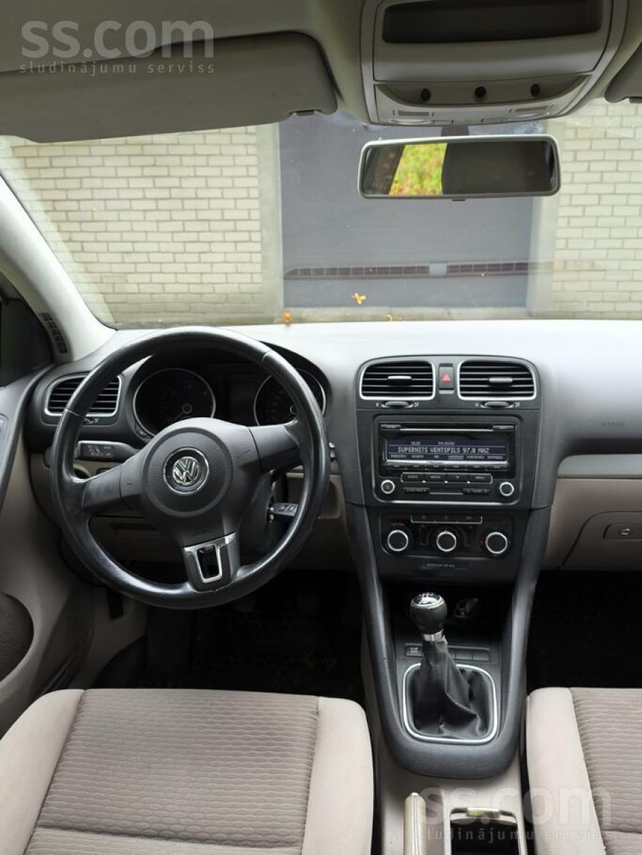 Pelēks Volkswagen Golf 2011 Ventspils, ar dzinēja tilpumu 1.60 L un nobraukumu 333 tūkst. km par 1000 €, foto 6 vietnē AUTOMOTO.COM.LV