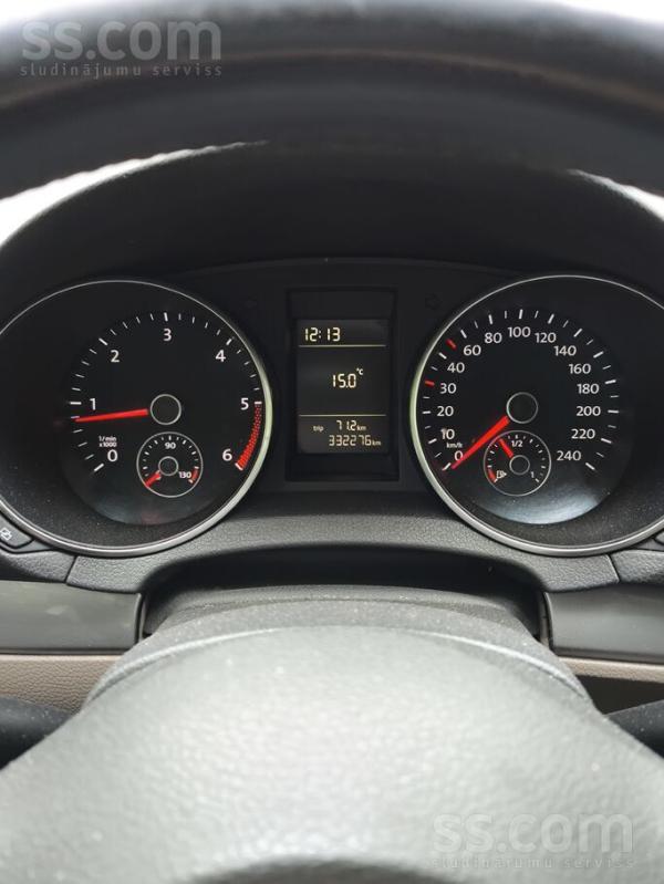 Volkswagen Golf 2011 Ventspils vietnē Pelēks Volkswagen Golf 2011 Ventspils, ar dzinēja tilpumu 1.60 L un nobraukumu 333 tūkst. km par 1000 €, foto 7 vietnē AUTOMOTO.COM.LV