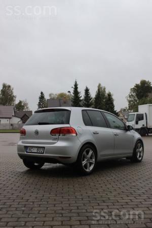 Pelēks Volkswagen Golf 2011 Tukums, ar dzinēja tilpumu 1.60 L un nobraukumu 340 tūkst. km par 3500 €, foto 5 vietnē AUTOMOTO.COM.LV