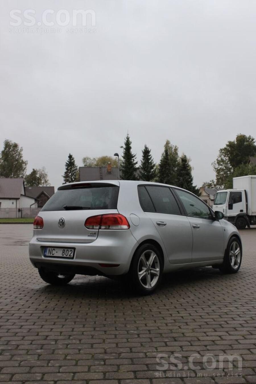 Pelēks Volkswagen Golf 2011 Tukums, ar dzinēja tilpumu 1.60 L un nobraukumu 340 tūkst. km par 3500 €, foto 5 vietnē AUTOMOTO.COM.LV