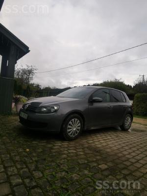 Pelēks Volkswagen Golf 2011 Ogre, ar dzinēja tilpumu 1.20 L un nobraukumu 179 tūkst. km par 4500 €, foto 5 vietnē AUTOMOTO.COM.LV