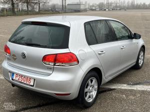 Pelēks Volkswagen Golf 2012 Marijampole, ar dzinēja tilpumu 1.60 L un nobraukumu 242 tūkst. km par 3450 €, foto 5 vietnē AUTOMOTO.COM.LV