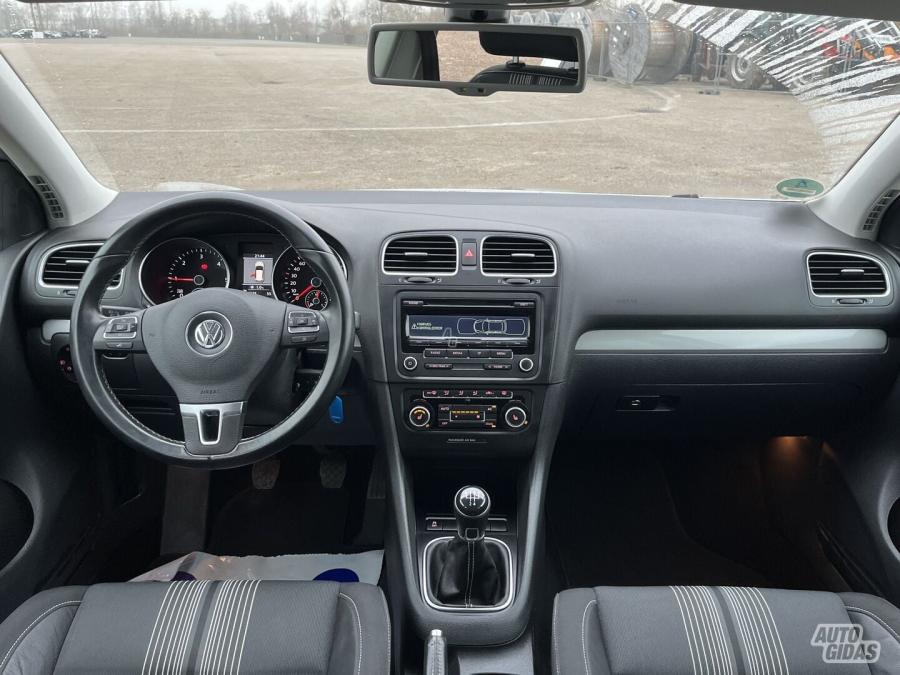 Pelēks Volkswagen Golf 2012 Marijampole, ar dzinēja tilpumu 1.60 L un nobraukumu 242 tūkst. km par 3450 €, foto 8 vietnē AUTOMOTO.COM.LV