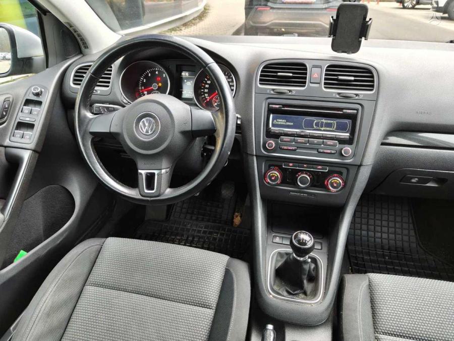 Grey Volkswagen Golf 2012 in Vilnius, with an engine capacity of 1.39 L and mileage of 120 thousand km for 2850 €, photo 26 on AUTOMOTO.COM.LV