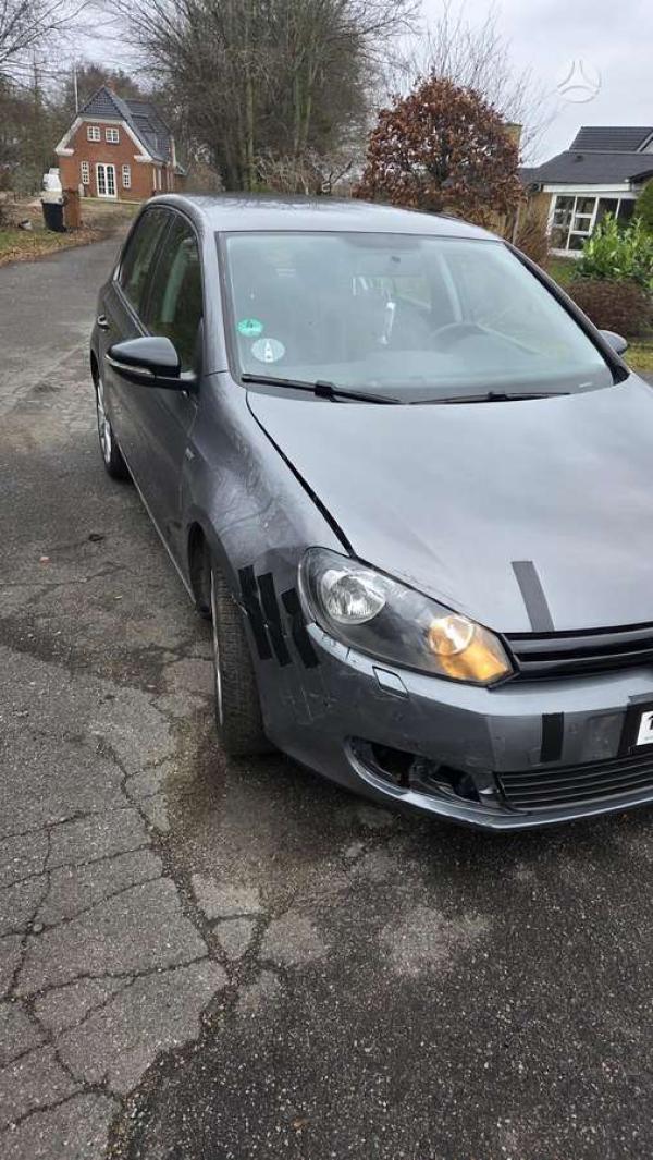 Pelēks Volkswagen Golf 2012 Klaipėda, ar dzinēja tilpumu 1.39 L un nobraukumu 176 tūkst. km par 2750 €, foto 2 vietnē AUTOMOTO.COM.LV