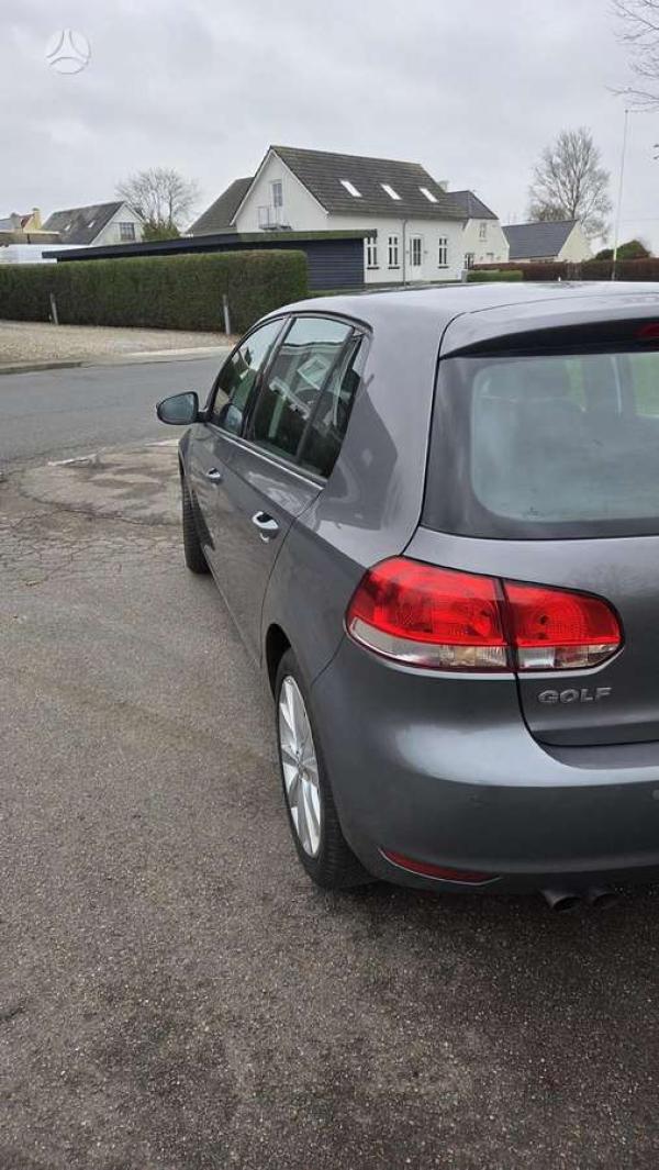 Pelēks Volkswagen Golf 2012 Klaipėda, ar dzinēja tilpumu 1.39 L un nobraukumu 176 tūkst. km par 2750 €, foto 6 vietnē AUTOMOTO.COM.LV
