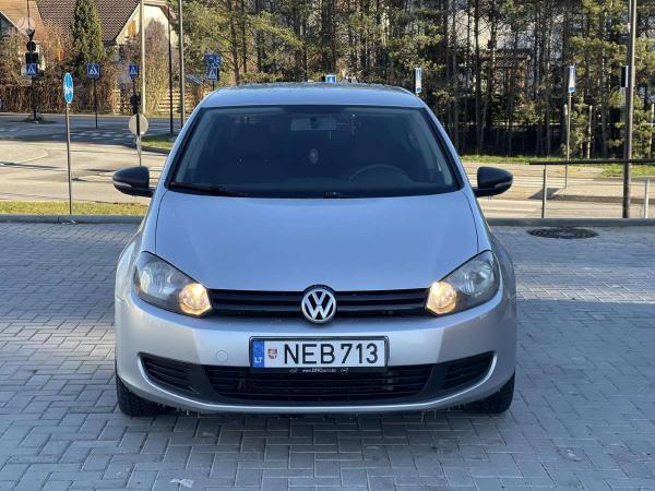 Pelēks Volkswagen Golf 2012 Viļņa, ar dzinēja tilpumu 1.60 L un nobraukumu 213 tūkst. km par 3200 €, foto 8 vietnē AUTOMOTO.COM.LV